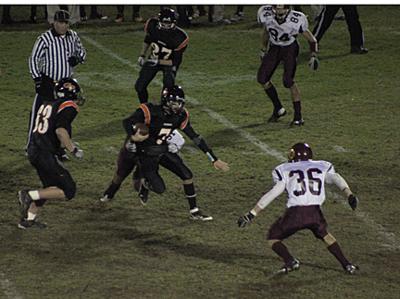 Thunderhawks advance with 40-12 win | High School | grandrapidsmn.com