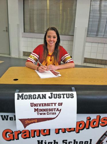 T’hawks sign letters of intent | High School | grandrapidsmn.com