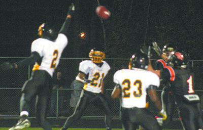 Harper leads Islanders to victory over Thunderhawks | Sports ...