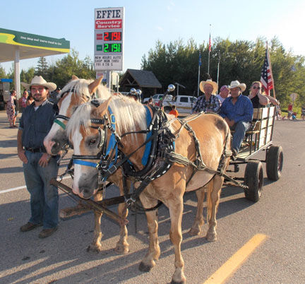 Rodeo Daze Parade in Effie | Featured | grandrapidsmn.com