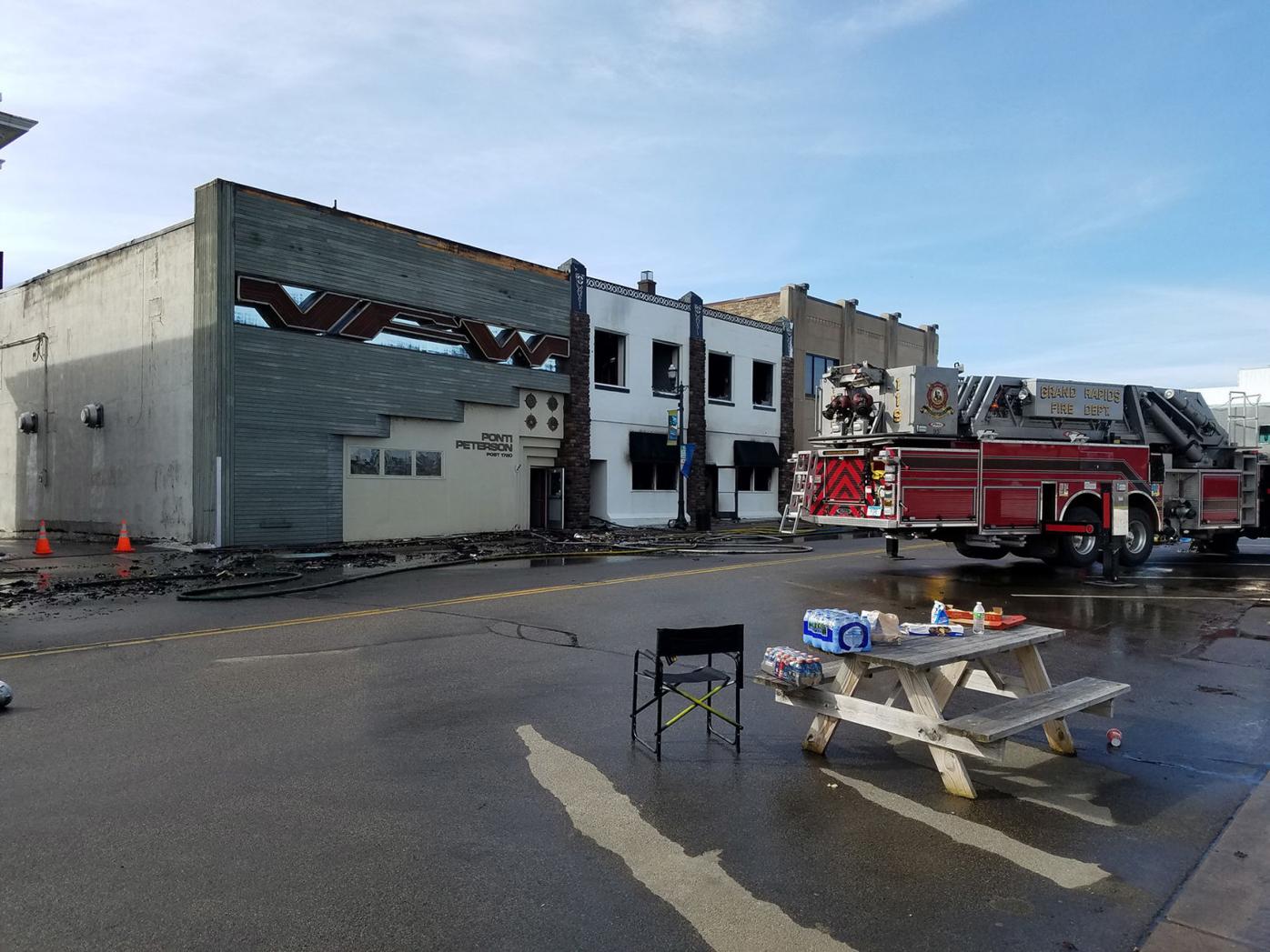 FIREFIGHTERS CONTAIN FIRE IN DOWNTOWN GRAND RAPIDS BUSINESSES | Free ...