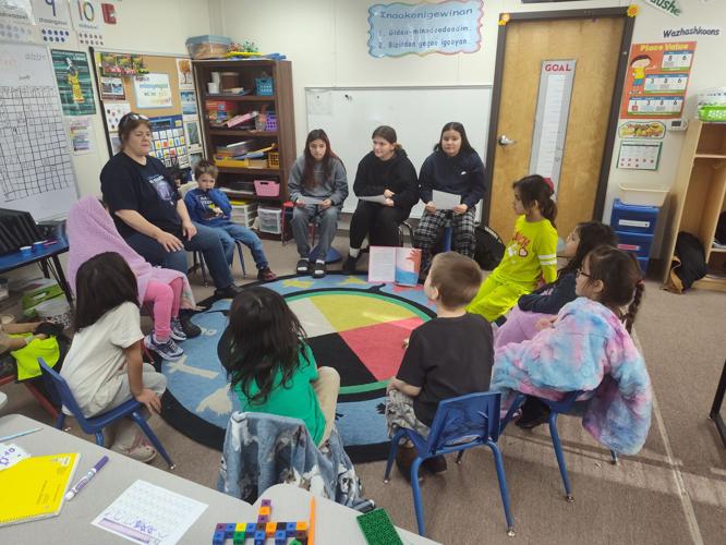 Bug O Nay Ge Shig high school's "Seasonal activities" | News ...