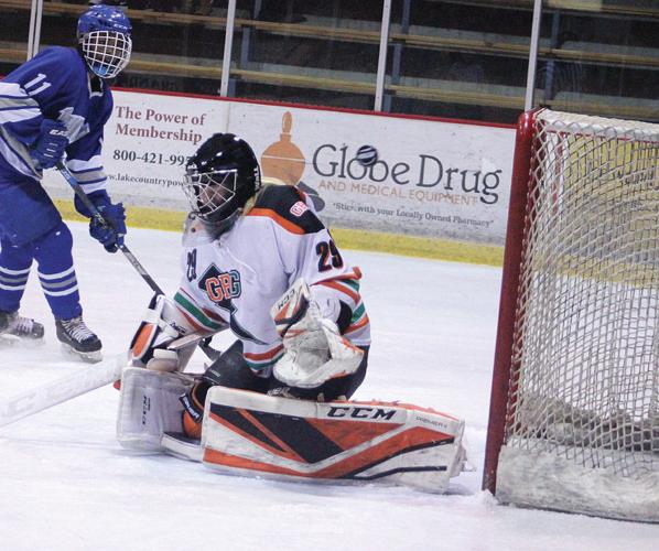 Lightning drop fast-pace game to Warriors | Sports | grandrapidsmn.com