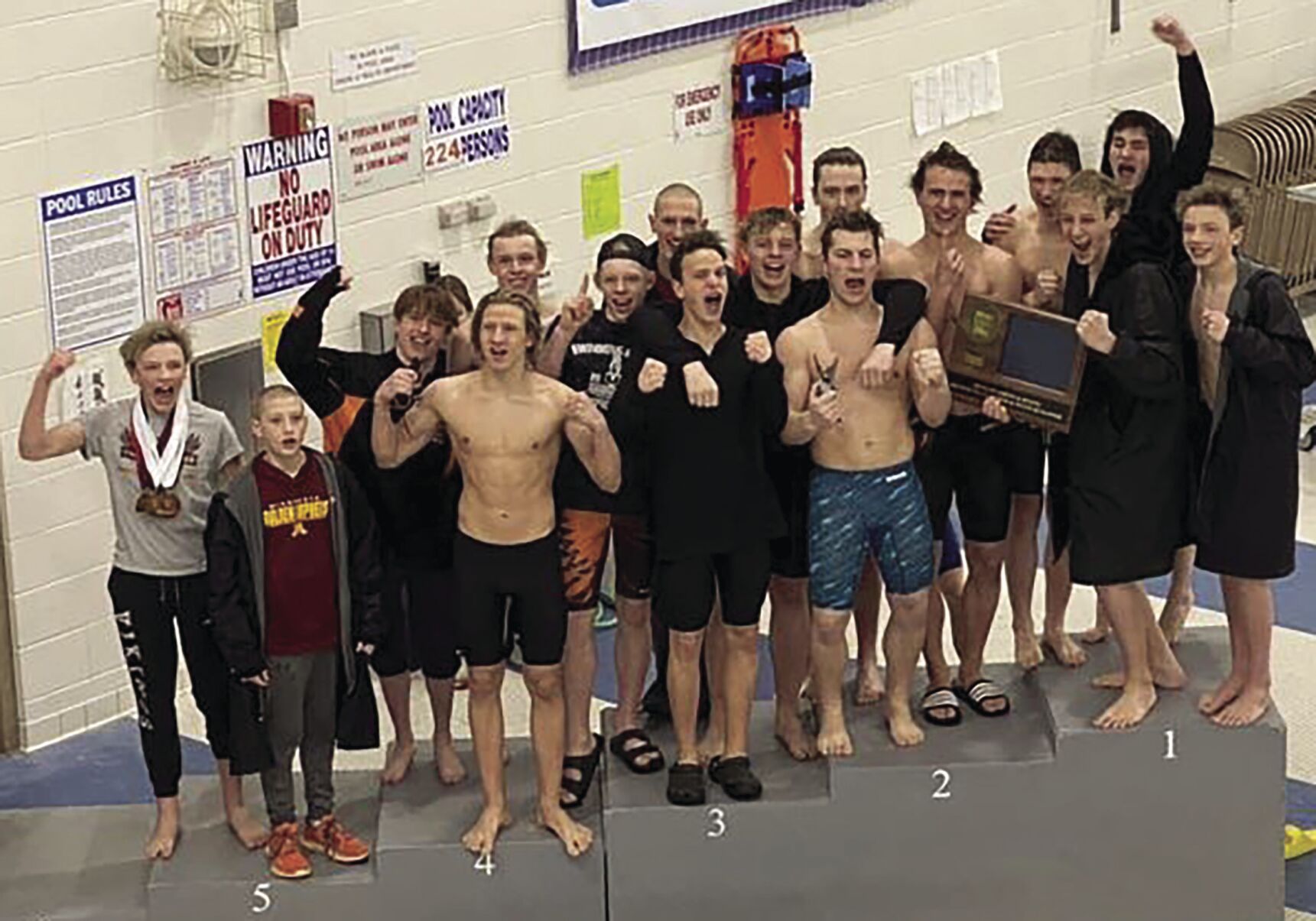 Swimming and diving team wins title | High School | grandrapidsmn.com