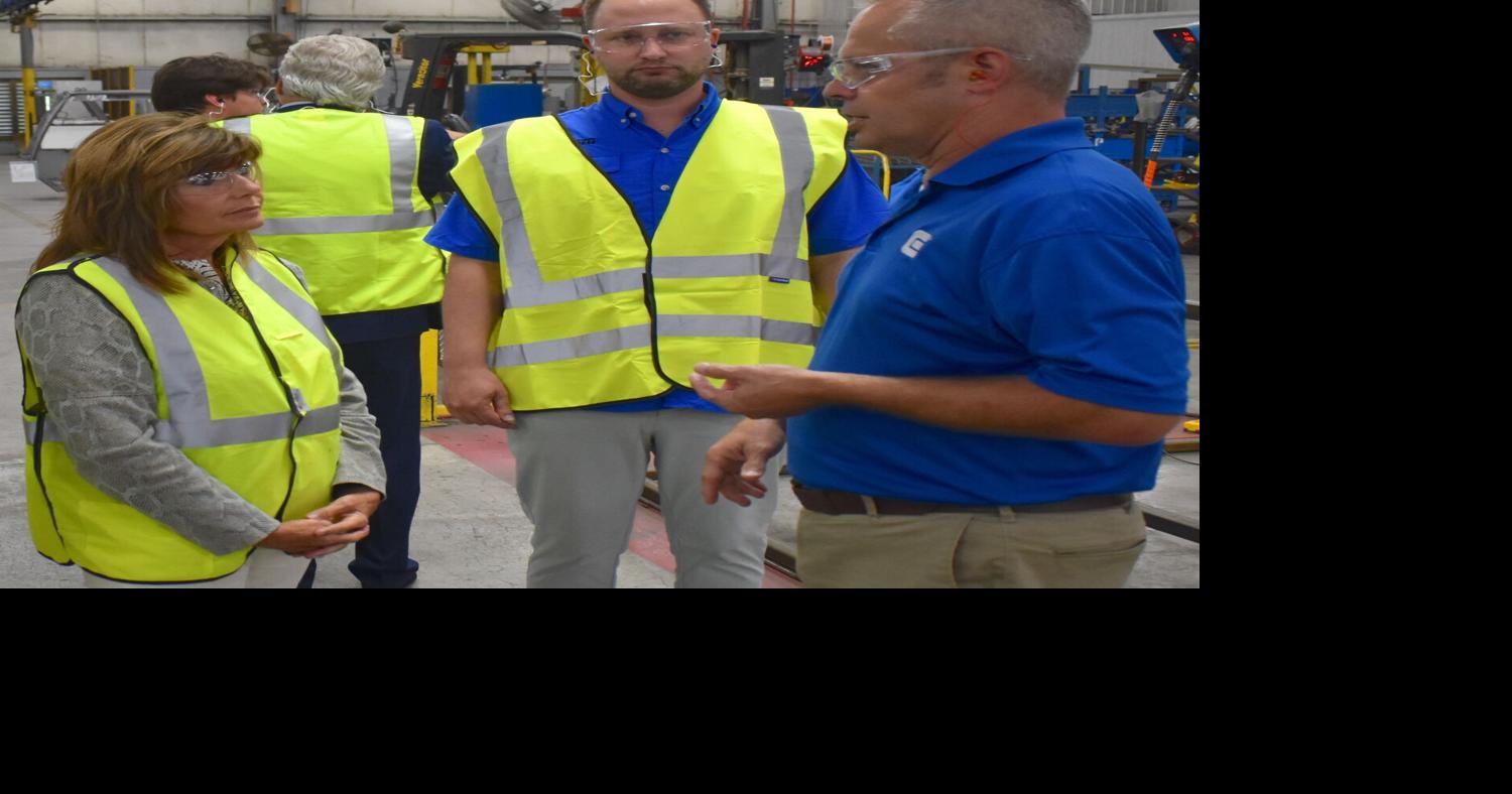 Association Of Equipment Manufacturers Bus Tour Stops At Crenlo In ...