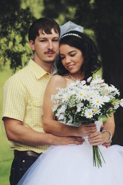 Taylor Miranda Seay Weds Dustin Wilhoit | Living | greenevillesun.com