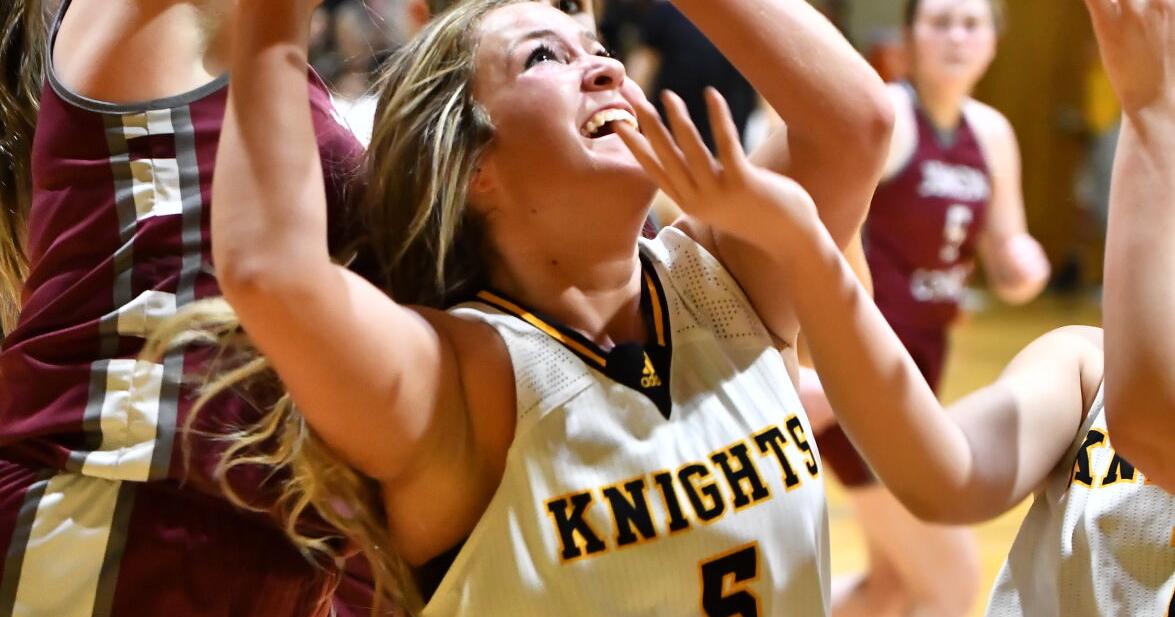 No. 3 Knights Upset, Lady Knights Roll | Sports | greenevillesun.com