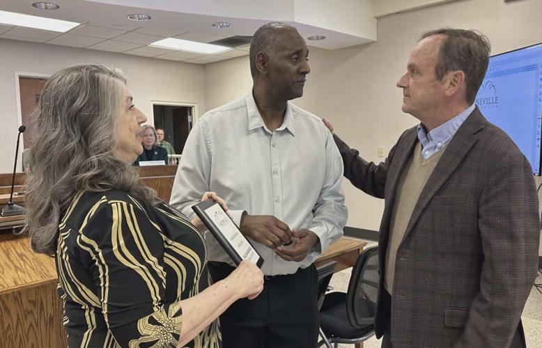 City Council Recognizes Barner; Hears List Of City Manager Applicants ...