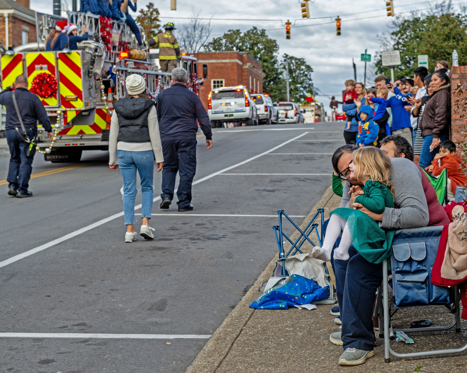 Large Crowd Enjoys Greeneville Christmas Parade | Local News ...