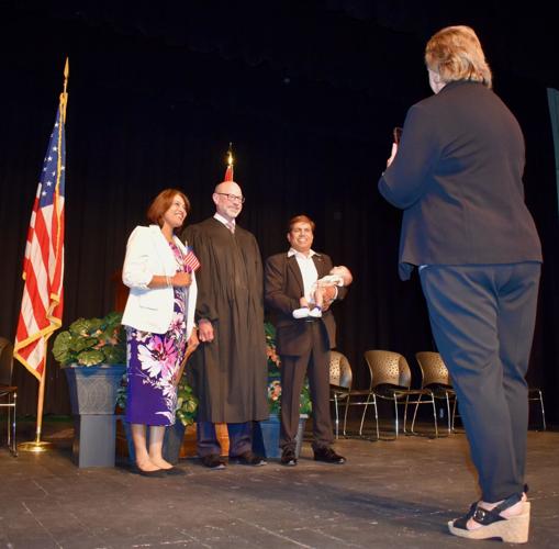 More Than 100 Become U.S. Citizens At Naturalization Ceremony | Local ...