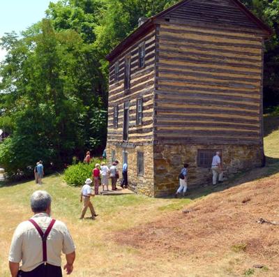 Earnest Family Descendants Tour Fort House | News | greenevillesun.com
