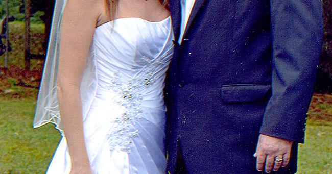 Leslie McCullough Weds Eric D. Scott Oct. 10 | Living | greenevillesun.com