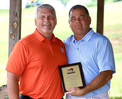 DeBusk Receives Bryant Legend Award | Sports | greenevillesun.com