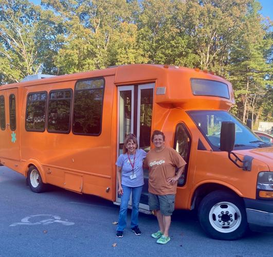 ANIMAL TALK: Cats Arrive At GGCHS On The 'Orange Cat Bus' | Animal Talk ...