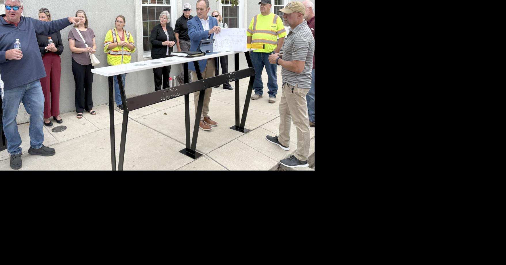 City Council OKs Design Of Rails To Improve Sidewalk Safety On West ...
