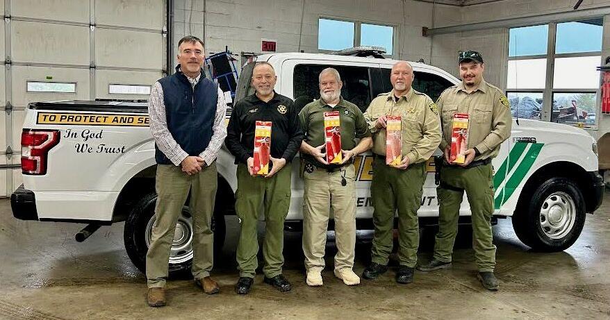 Modern Woodmen Donates Fire Extinguishers For Sheriff's Department ...