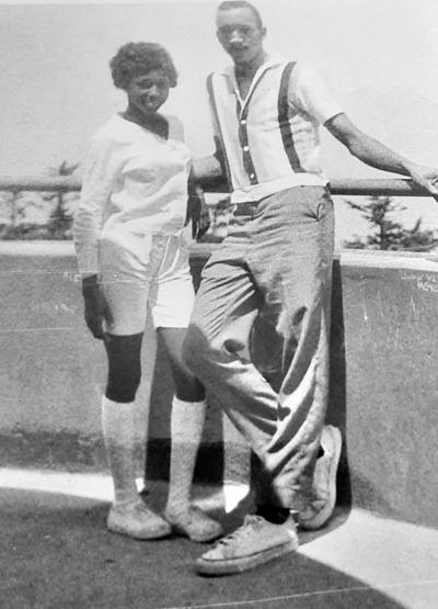 Huffs Celebrate 56th | Living | greenevillesun.com