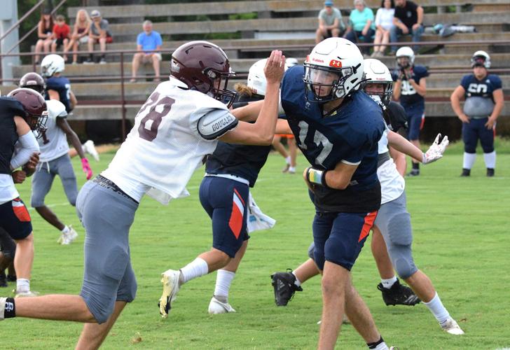 PHOTO GALLERY: Greeneville and South Greene football scrimmages Friday ...