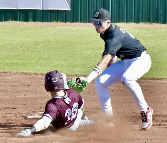D-B Indians Deal Devils First Loss | Sports | greenevillesun.com