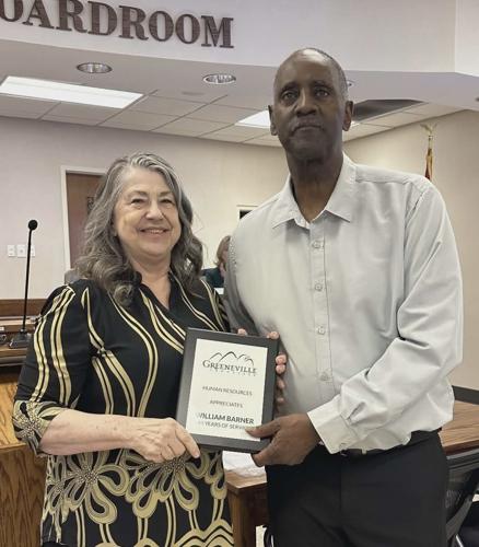 City Council Recognizes Barner; Hears List Of City Manager Applicants ...