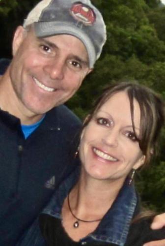 Roaming Peacock Looking For Love And Becoming Local Online Celebrity ...