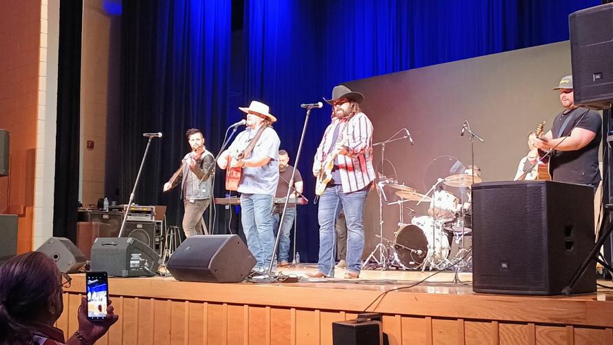 Buddy Jewell Joins The Dugger Band For Concert At C-DHS | Local News ...