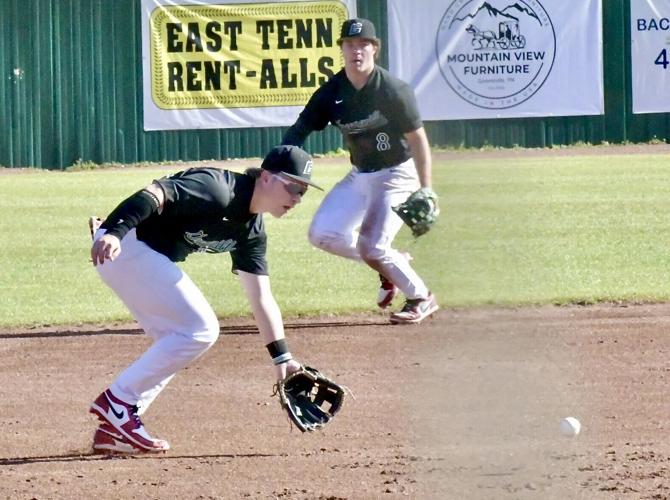 D-B Indians Deal Devils First Loss | Sports | greenevillesun.com