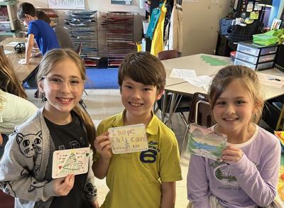 Tusculum View Students Create Cards For Service Members | Education ...
