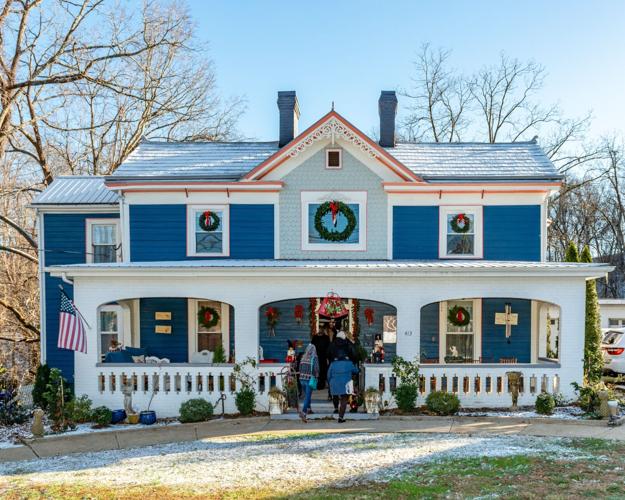 Christmas Tour of Homes: Andrew Johnson Women's Club Hosts Annual ...