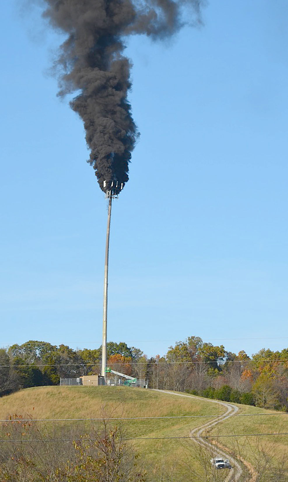 Flames Damage Verizon Wireless Tower | Nitf | greenevillesun.com
