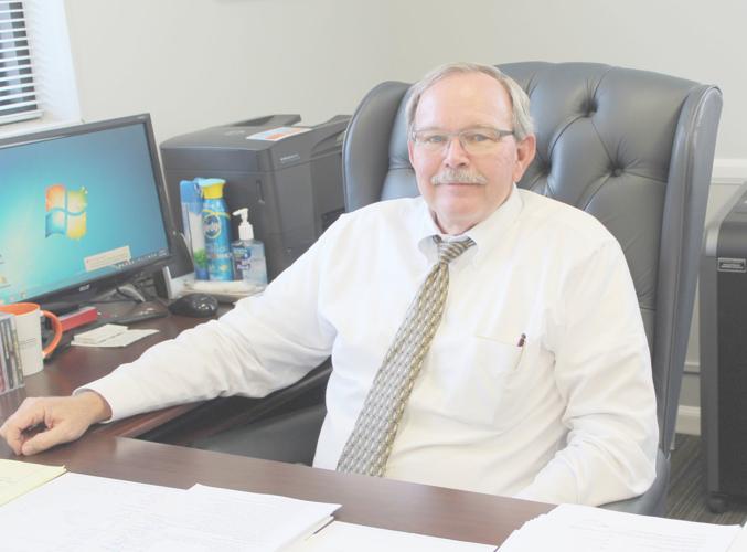 Crum Prepares Office For Next Mayor | Local News | greenevillesun.com