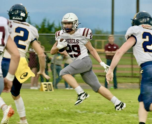 Local Football Teams Scrimmage To Get Ready For Season Openers | Sports ...