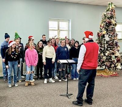 GHS Advanced Chorus Entertains At Retired Teachers Association Luncheon ...