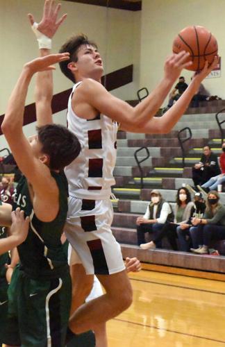 Banged up Cougars manage weekend split | Local Sports ...