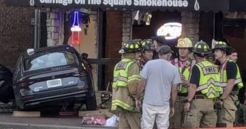 Crash on Greensburg square | Local News | greensburgdailynews.com Crash on Greensburg square | Local News | greensburgdailynews.com