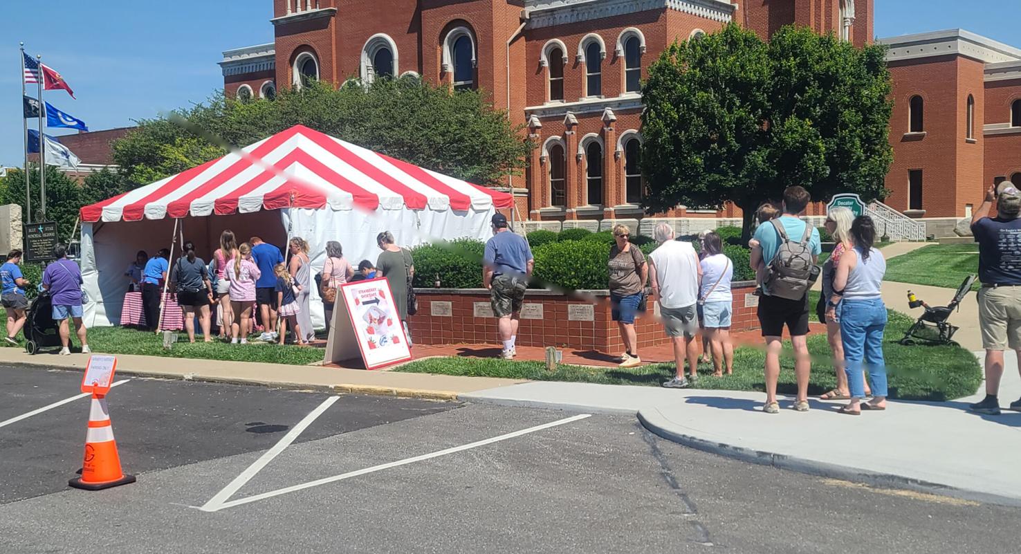 WAITING IN LINE FOR STRAWBERRY SWEETS! | Local News ...