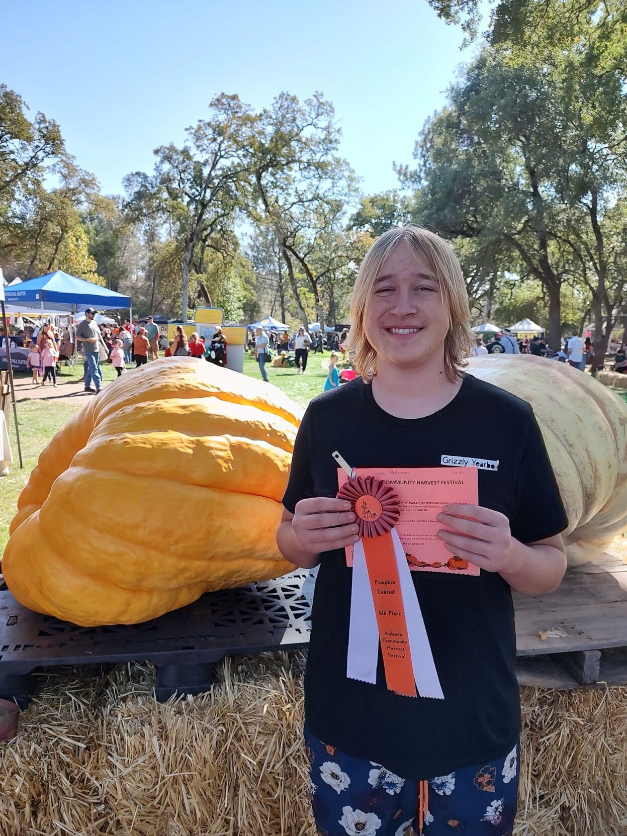 Pumpkin prowess: Georgetown teen with a green thumb grows giant gourd ...