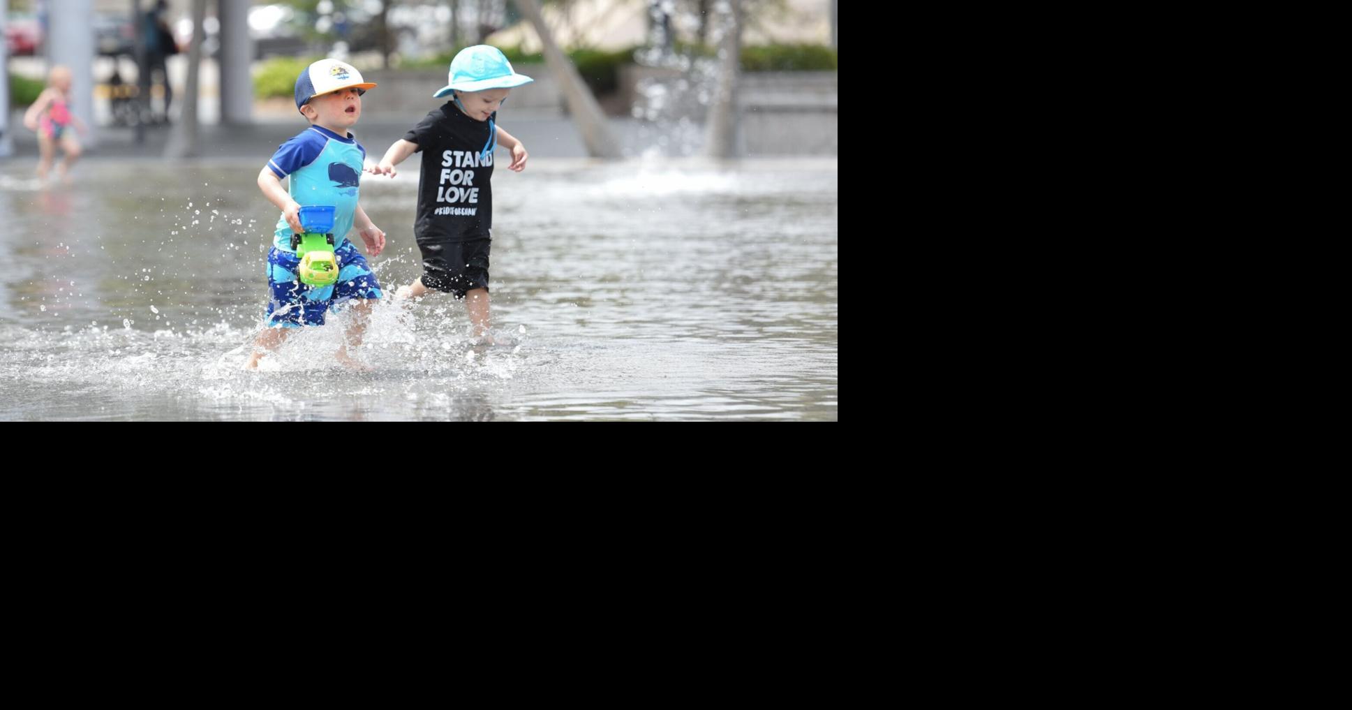 Splash pads and 1 wading pool in Guelph open