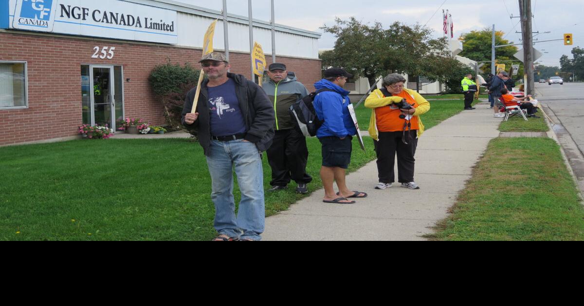 Guelph workers strike at NGF Canada glass plant