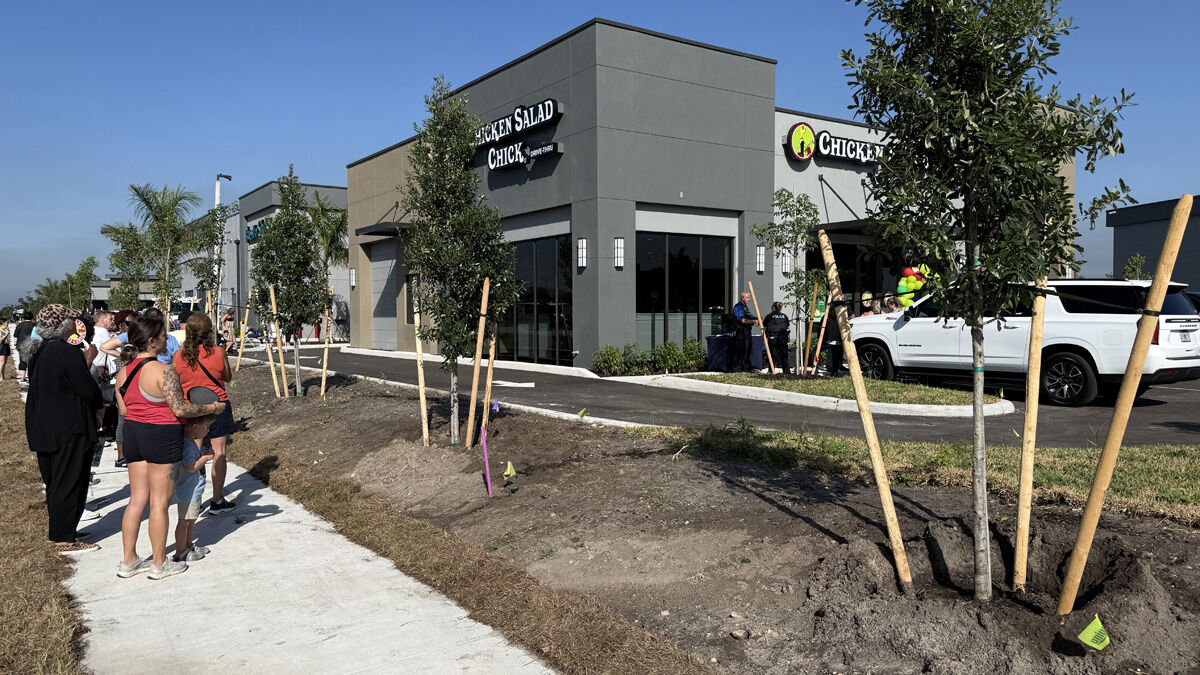 Chicken Salad Chick opening draws big crowd in Cape Coral | Hospitality ...