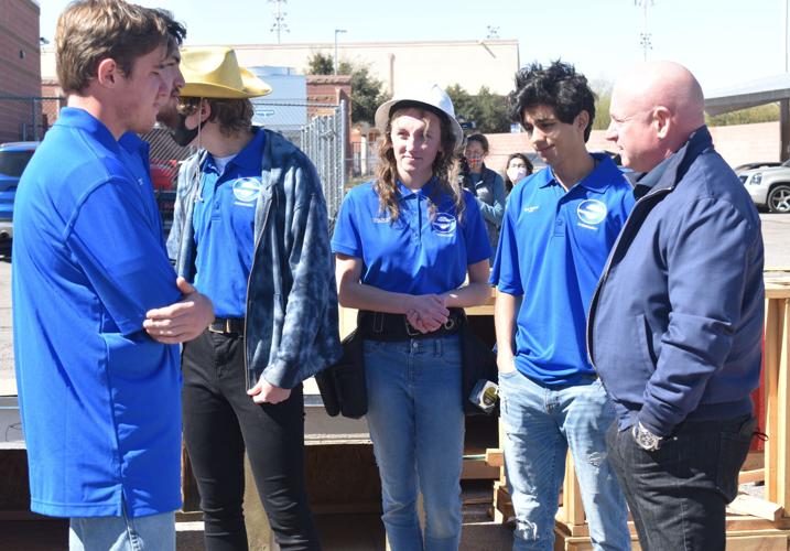 Sen. Kelly impressed by SHS program | Local News Stories | gvnews.com