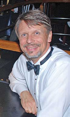 Raymond T. Ryder, an organist and pianist | Local News Stories | gvnews.com