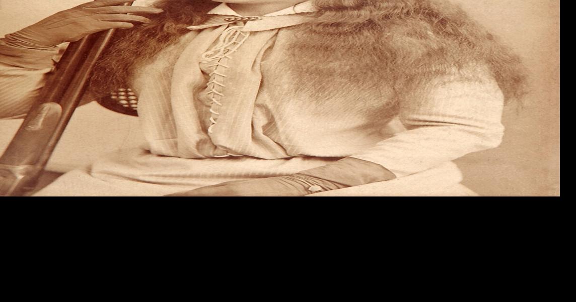 Meandering the Mesquite: Little Miss Sure Shot: Annie Oakley hit a ...