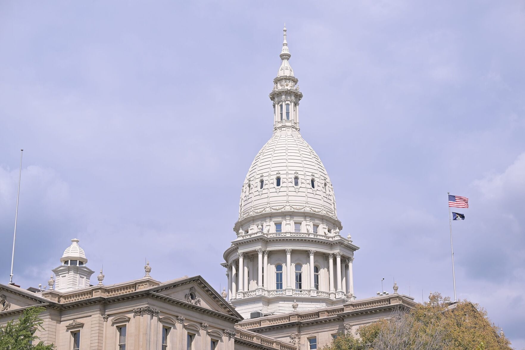 Hawaii man threatened to kill Whitmer, shoot up Michigan state Capitol ...