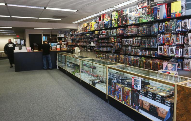 DJ's Collectables new shop | Gallery | hanfordsentinel.com