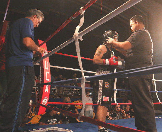 Battle of the Badges boxing | Gallery | hanfordsentinel.com
