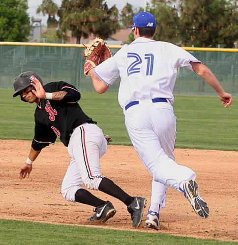 Hanford West vs Hanford High Baseball | Gallery | hanfordsentinel.com