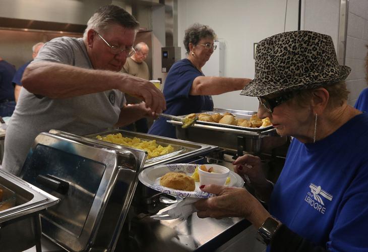 Lemoore seniors enjoy day of exercise | Local News | hanfordsentinel.com