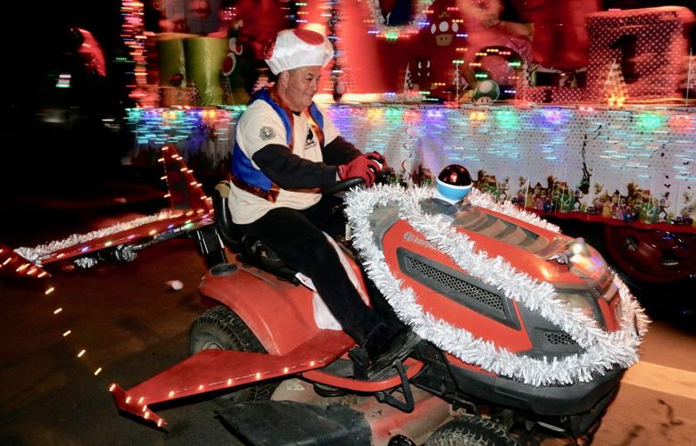 Santa Rosa Rancheria residents enjoy movie-themed Christmas parade ...