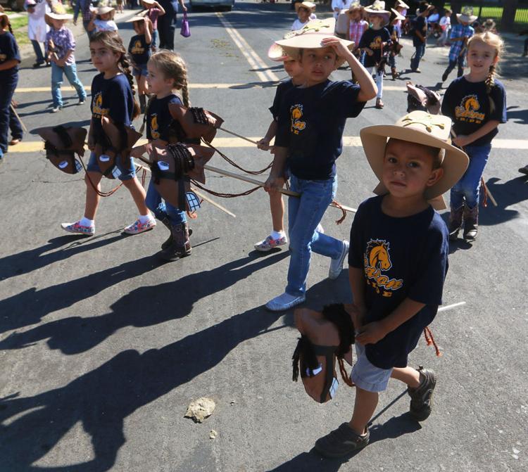 Laton Parade | Gallery | hanfordsentinel.com